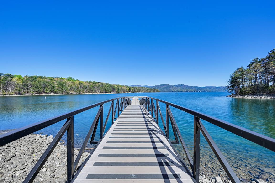 130 M² House ∙ 2 Bedrooms ∙ 8 Guests - Devils Fork State Park, Salem