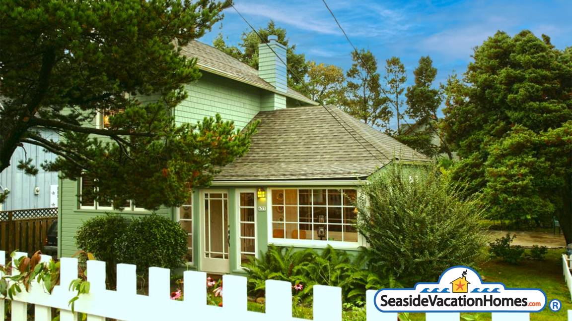 House ∙ 2 Bedrooms ∙ 6 Guests - Seaside, OR