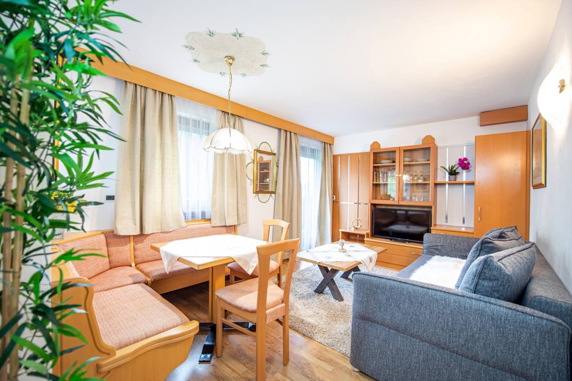 65 M² Apartment ∙ 2 Bedrooms ∙ 3 Guests - Val Gardena