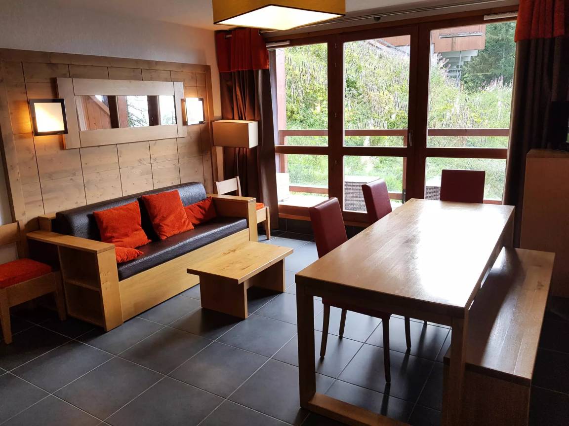 63 M² Appartement ∙ 2 Slaapkamers ∙ 8 Gasten - Séez