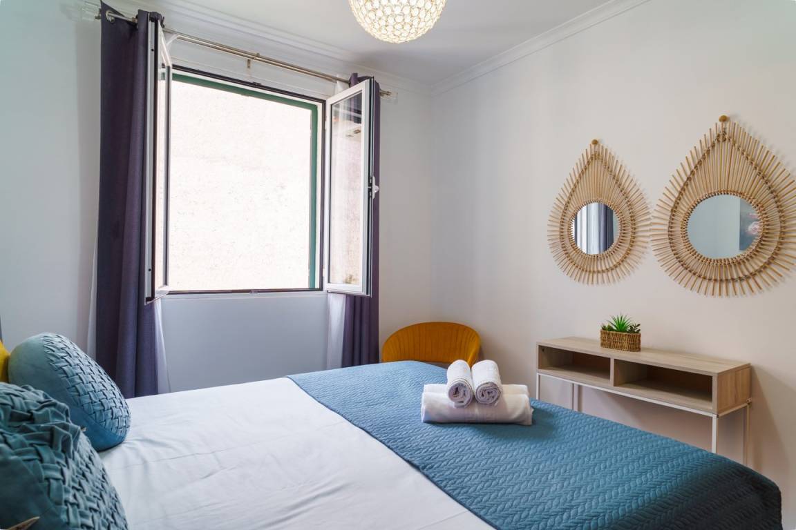 120 M² Apartamento ∙ 3 Quartos ∙ 6 Hóspedes - Caniço