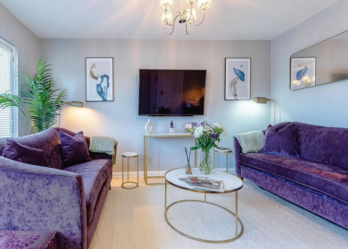 72 M² Apartment ∙ 2 Bedrooms ∙ 4 Guests - Dunstable