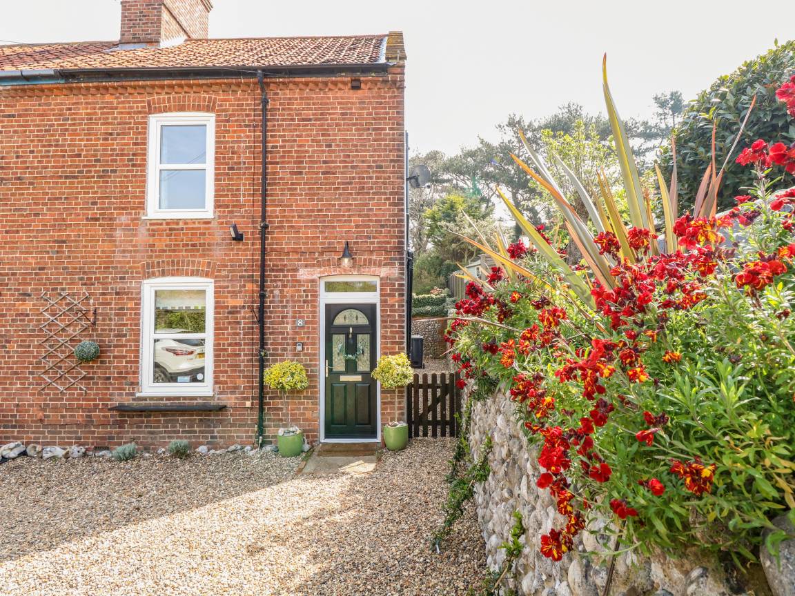 Cottage ∙ 3 Bedrooms ∙ 5 Guests - West Runton