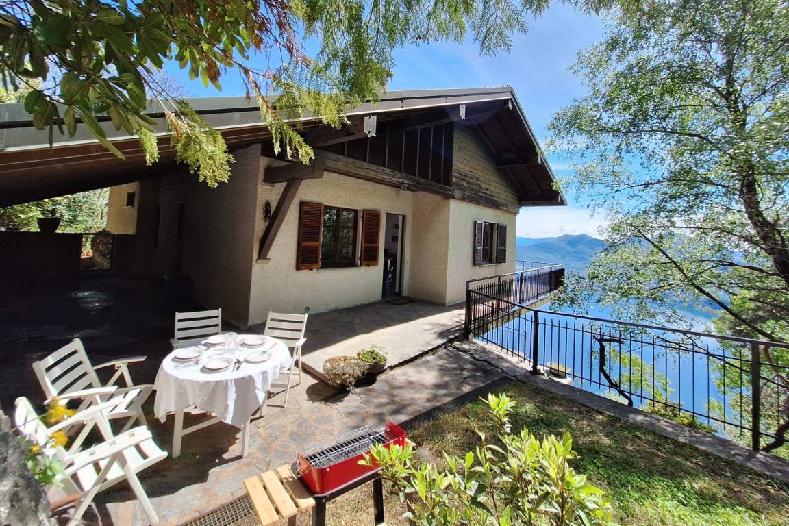 140 M² Villa ∙ 3 Slaapkamers ∙ 6 Gasten - Verbania