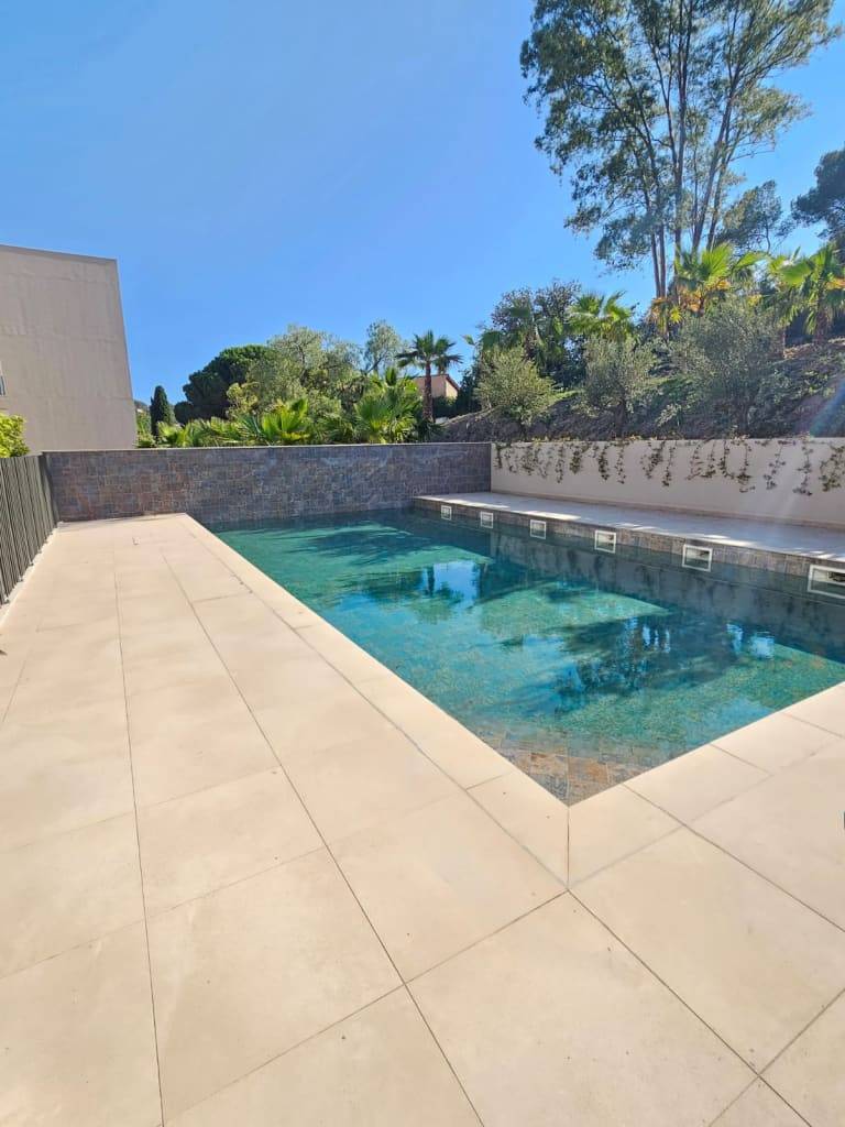 57 M² Appartement ∙ 1 Chambre ∙ 4 Personnes - Saint-Raphaël