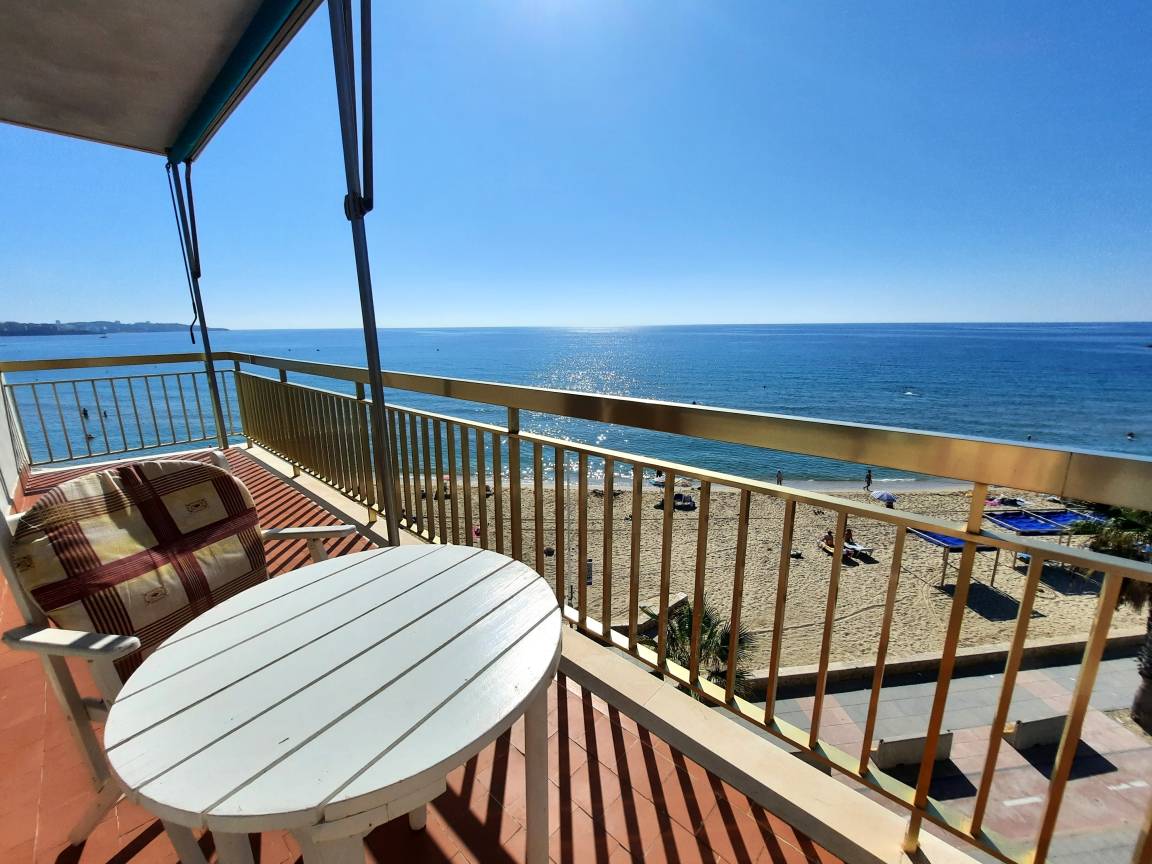 Apartment ∙ 2 Bedrooms ∙ 5 Guests - Cambrils