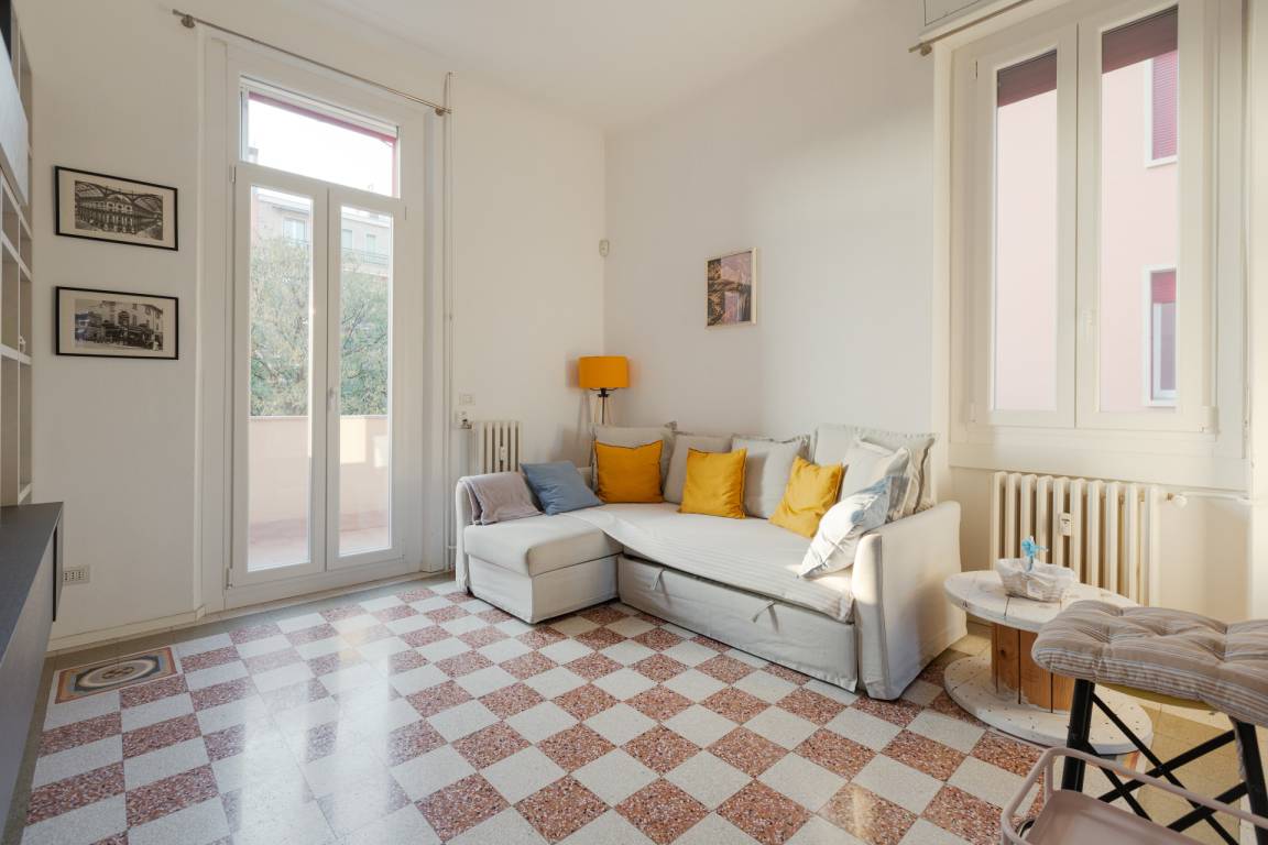 65 M² Ferienwohnung ∙ 1 Schlafzimmer ∙ 4 Gäste - Mailand