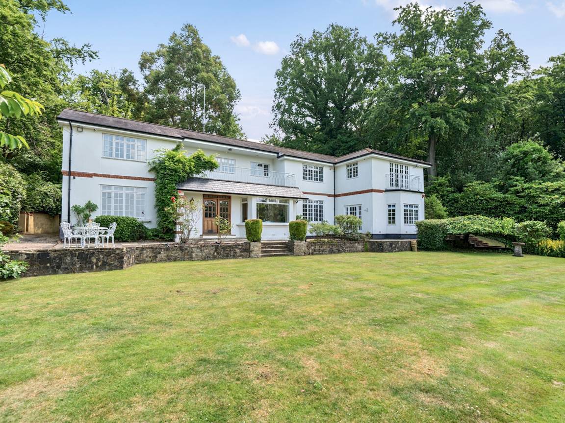 186 M² Casa ∙ 5 Habitaciones ∙ 10 Huéspedes - Woking