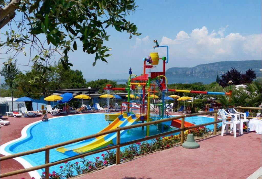 24 M² House ∙ 2 Bedrooms ∙ 6 Guests - Garda
