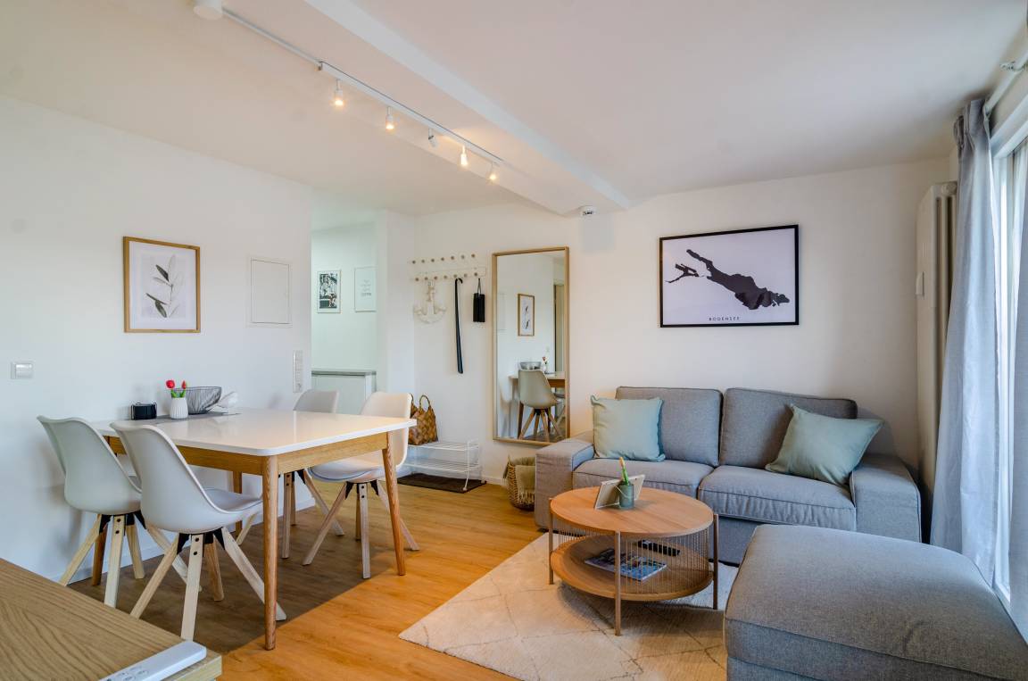 48 M² Ferienwohnung ∙ 2 Schlafzimmer ∙ 4 Gäste - Konstanz