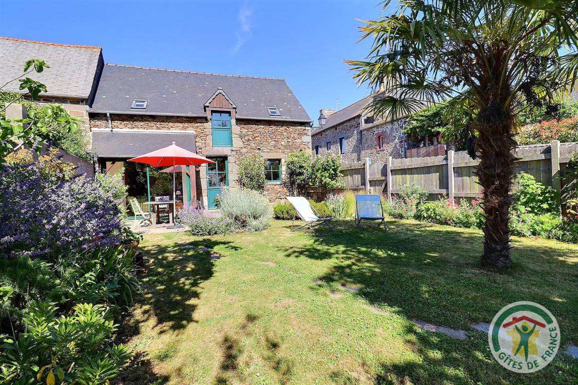 100 M² Gîte ∙ 3 Chambres ∙ 6 Personnes - Miniac-Morvan