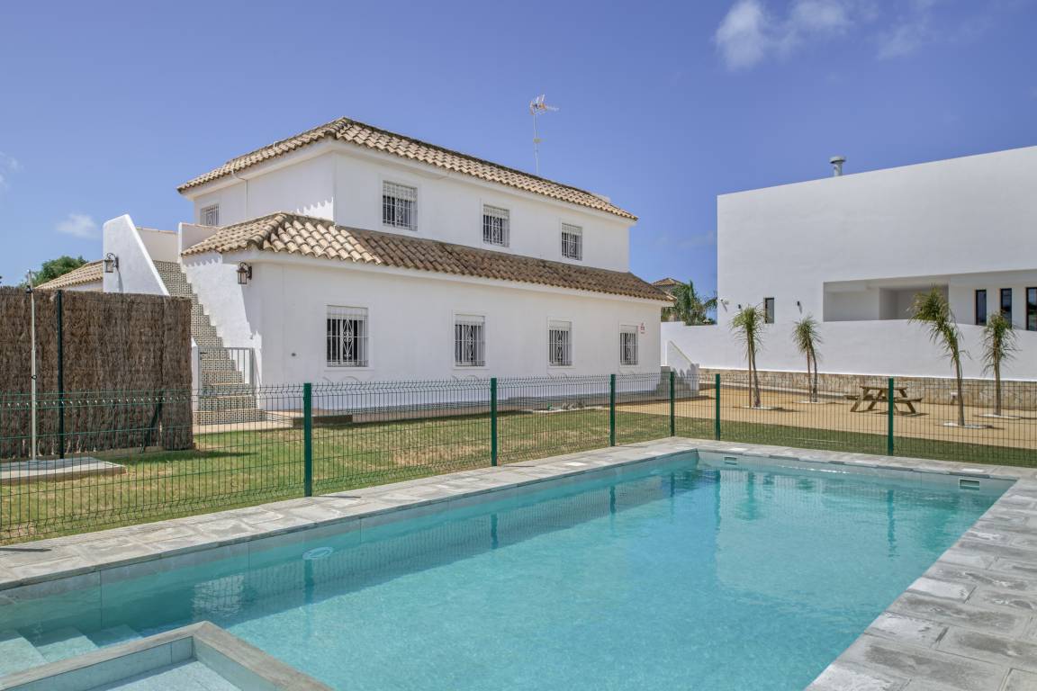 60 M² Apartamento ∙ 2 Habitaciones ∙ 5 Huéspedes - Conil de la Frontera