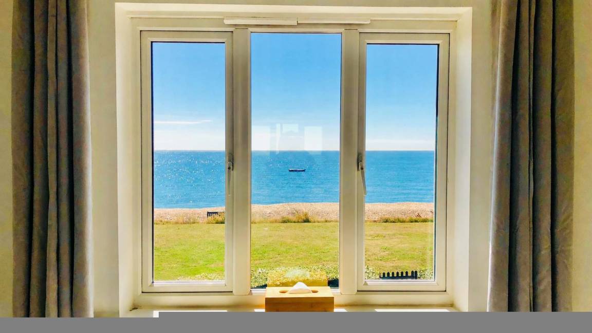 Apartment ∙ 3 Bedrooms ∙ 6 Guests - Bognor Regis