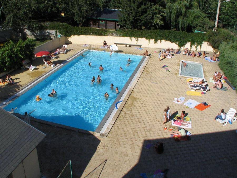 32 M² Asuntovaunu ∙ 1 Makuuhuone ∙ 2 Vierasta - Err