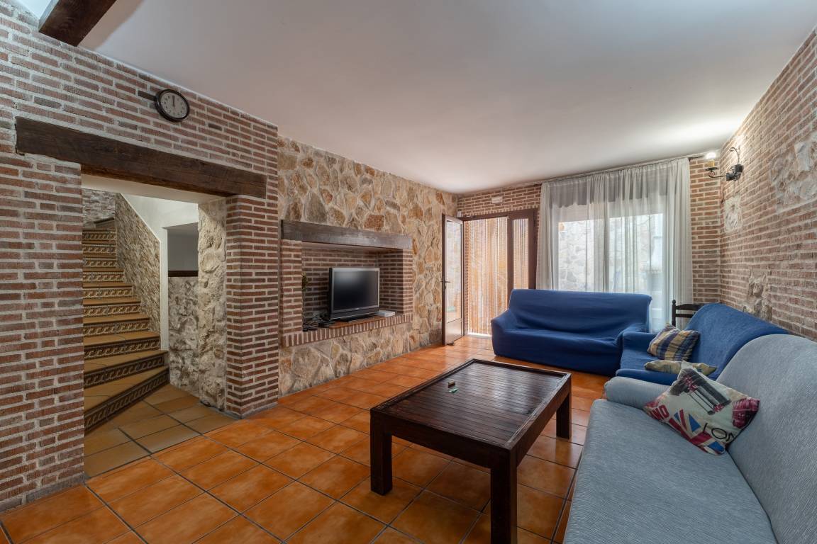 390 M² Casa ∙ 9 Habitaciones ∙ 19 Huéspedes - Chinchón