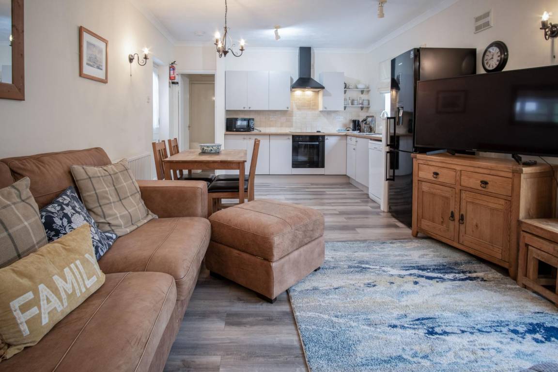 74 M² Cottage ∙ 2 Bedrooms ∙ 4 Guests - Manorbier
