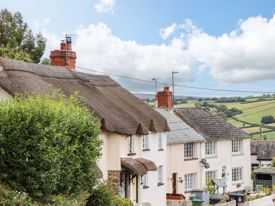 Cottage ∙ 2 Bedrooms ∙ 3 Guests - South Molton