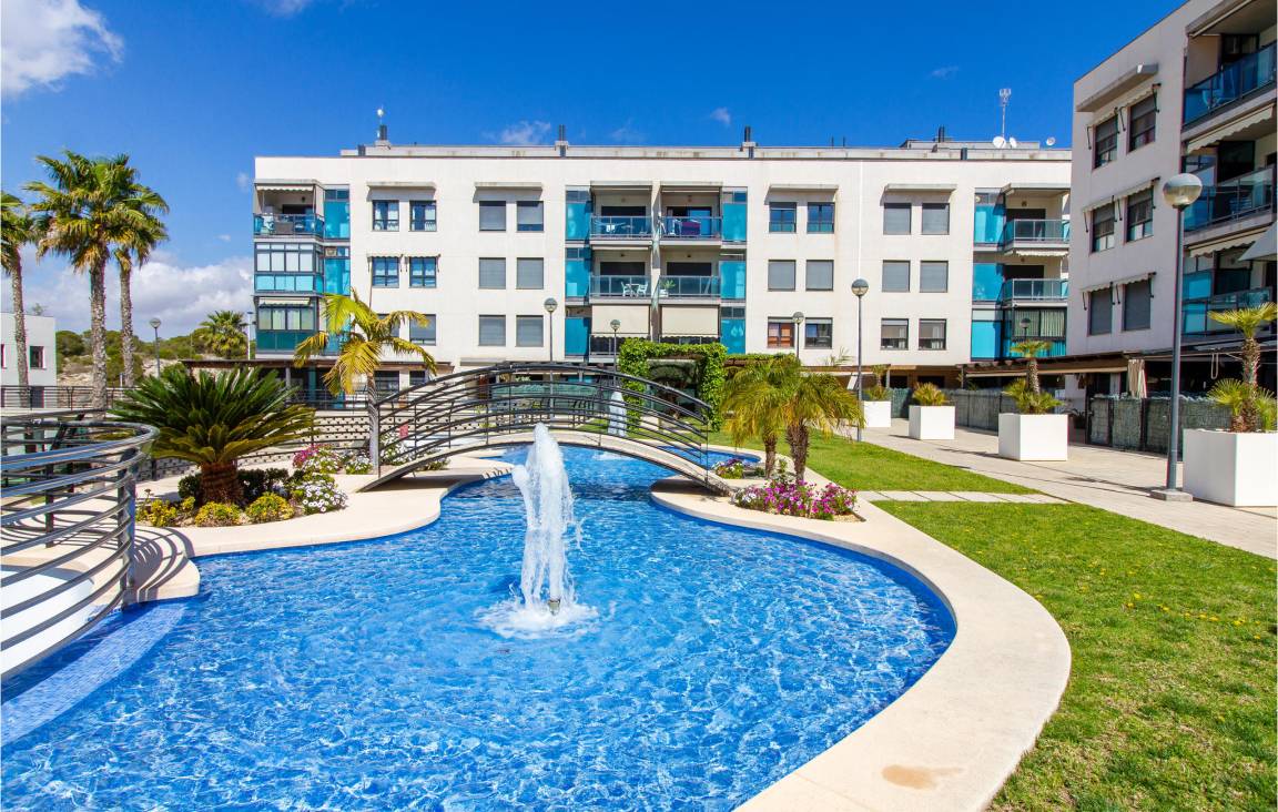 80 M² Apartamento ∙ 2 Habitaciones ∙ 4 Huéspedes - Santa Pola