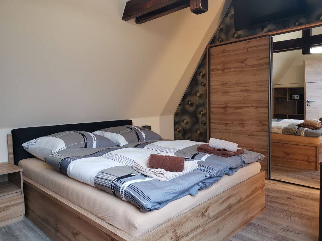 40 M² Ferienwohnung ∙ 1 Schlafzimmer ∙ 5 Gäste - Senftenberg