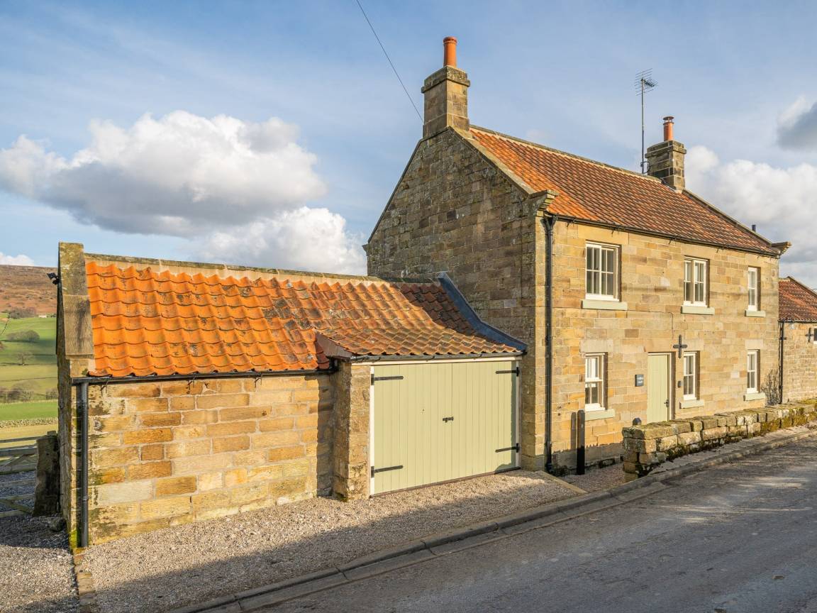 Cottage ∙ 4 Bedrooms ∙ 8 Guests - Helmsley