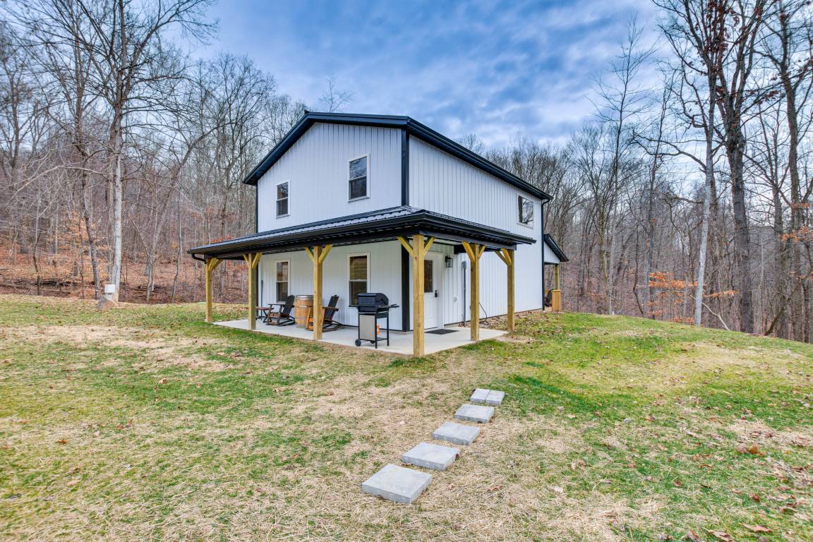 111 M² House ∙ 2 Bedrooms ∙ 6 Guests - Highlandtown Reservoir, OH