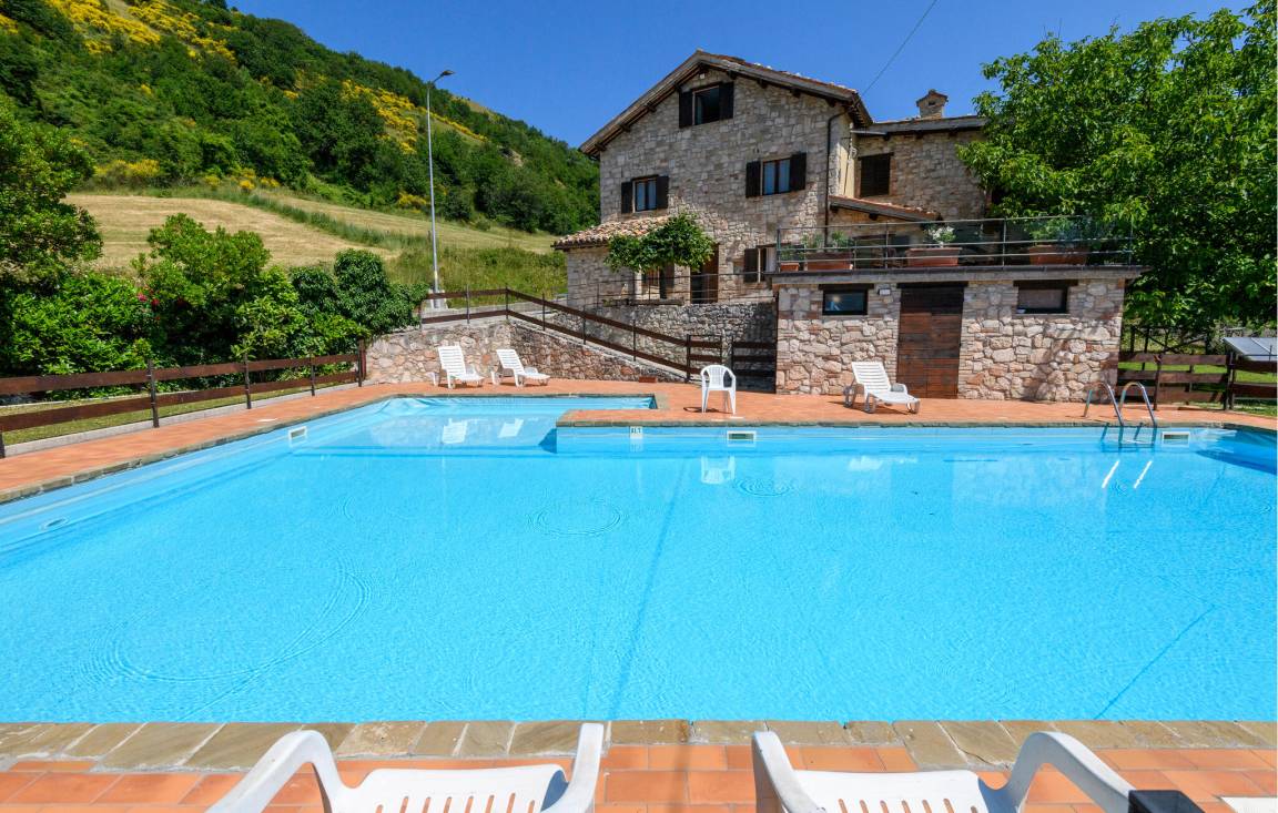 60 M² Appartamento Vacanza ∙ 2 Camere Da Letto ∙ 6 Ospiti - Bolognola