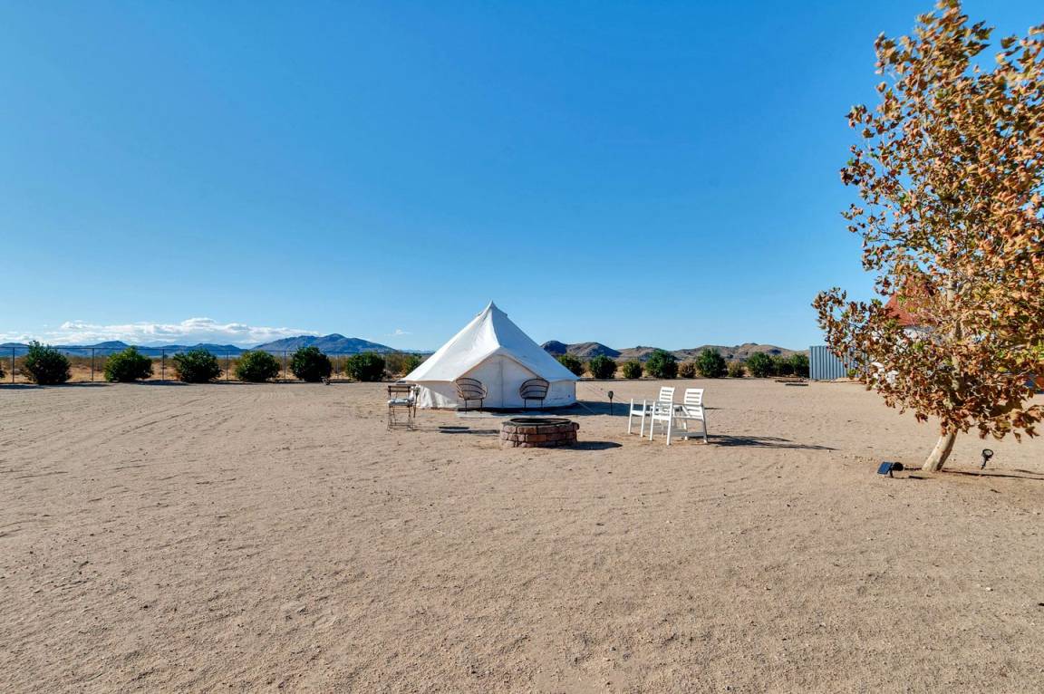 Camping ∙ 1 Bedroom ∙ 4 Guests - Joshua Tree National Park