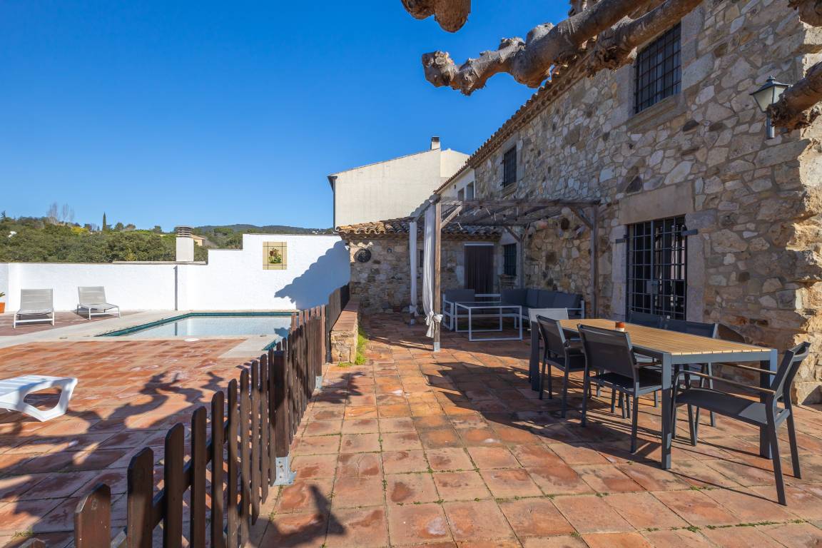 160 M² Casa ∙ 4 Habitaciones ∙ 8 Huéspedes - Cassà de la Selva