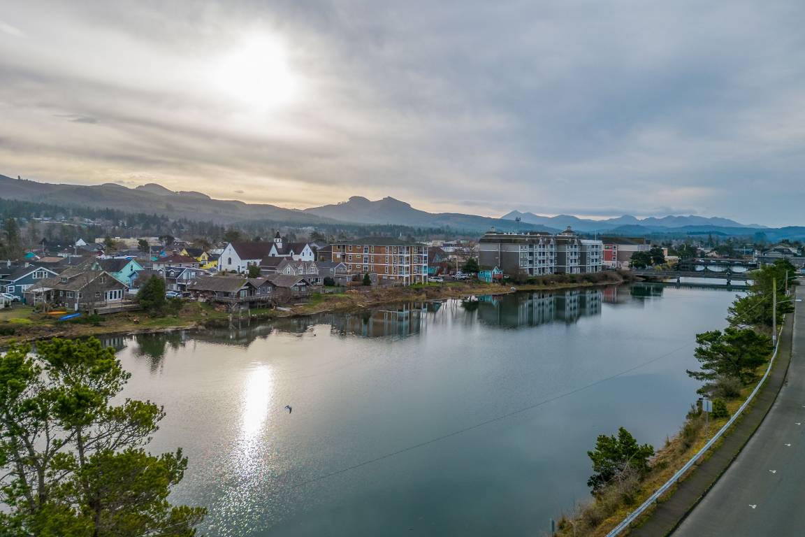 305 M² House ∙ 5 Bedrooms ∙ 10 Guests - Cannon Beach, OR