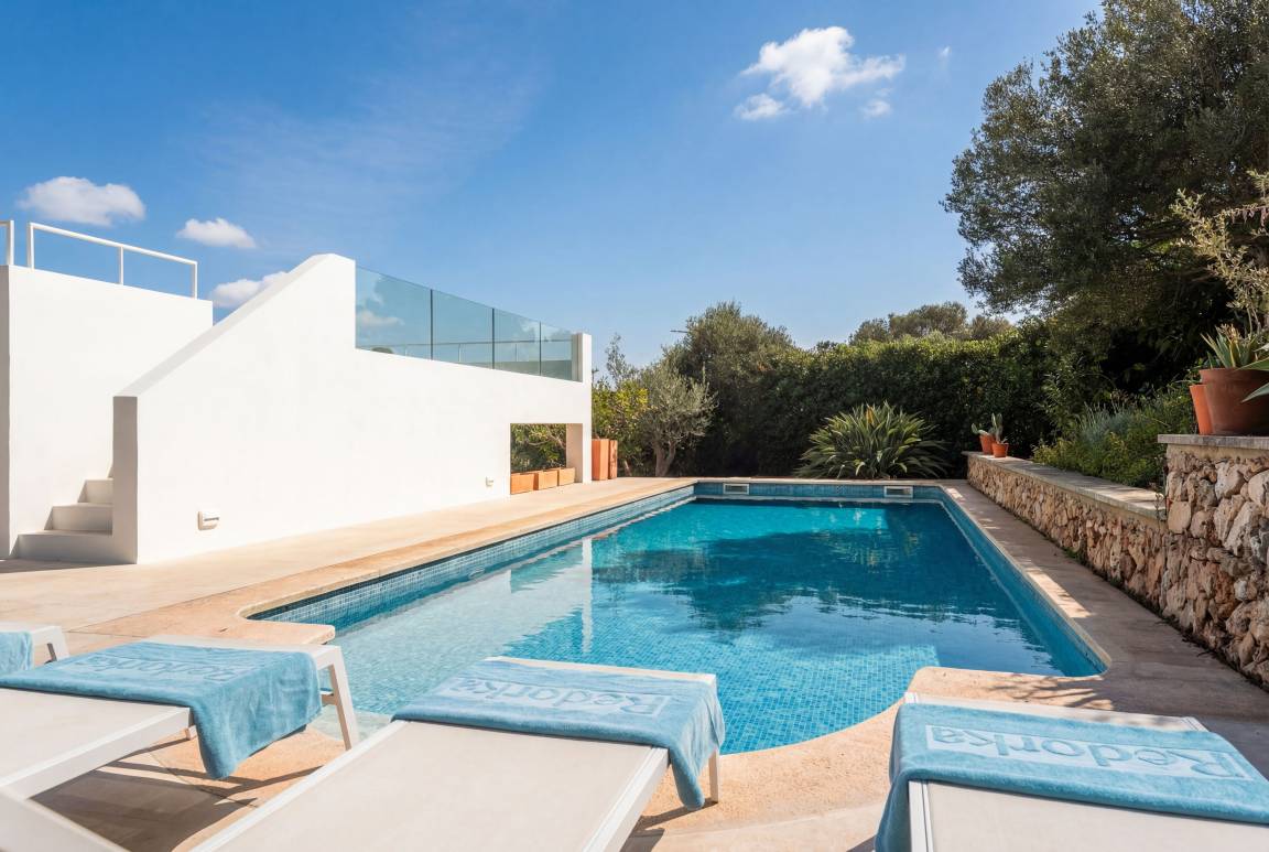 120 M² Villa ∙ 4 Bedrooms ∙ 8 Guests - Mahón