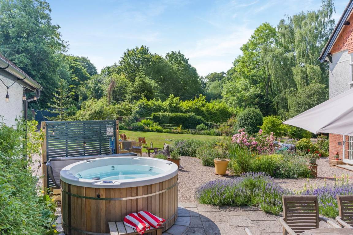 Cottage ∙ 5 Bedrooms ∙ 10 Guests - Church Stretton