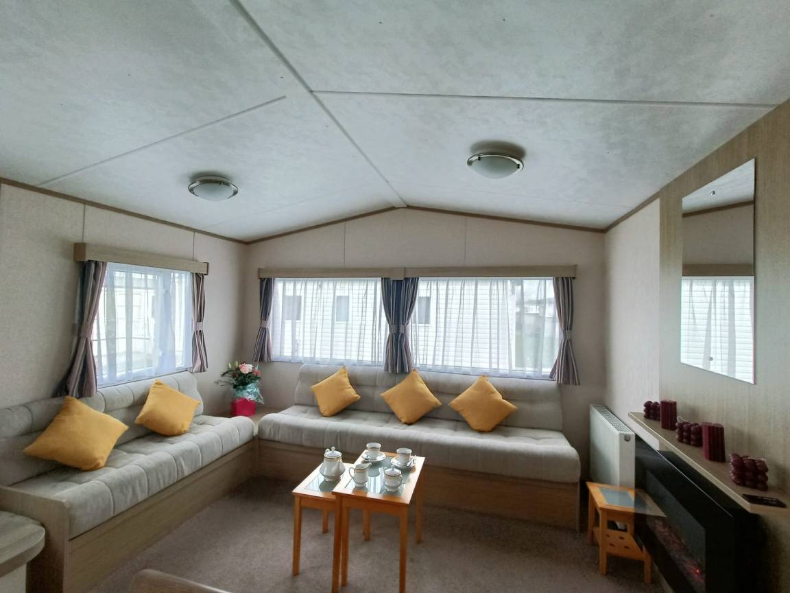 75 M² Chalet ∙ 3 Bedrooms ∙ 6 Guests - Rhyl Beach