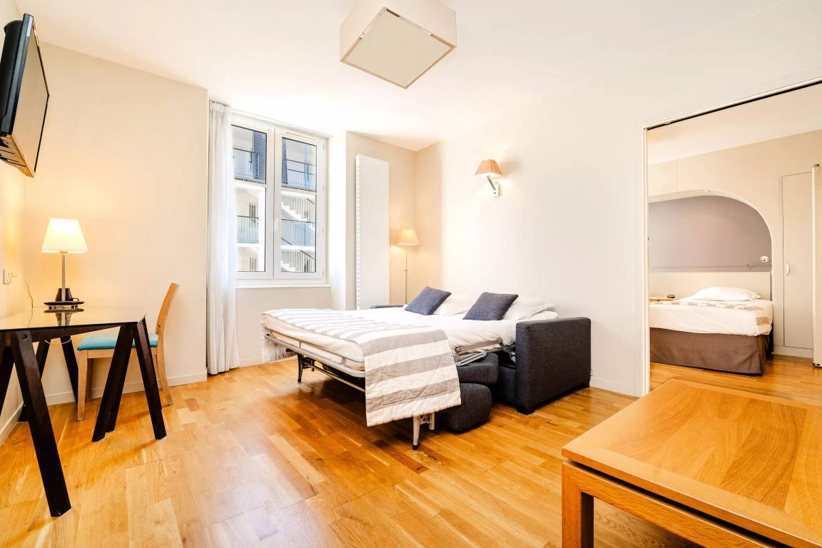 33 M² Hôtel ∙ 1 Chambre ∙ 4 Personnes - Plomodiern