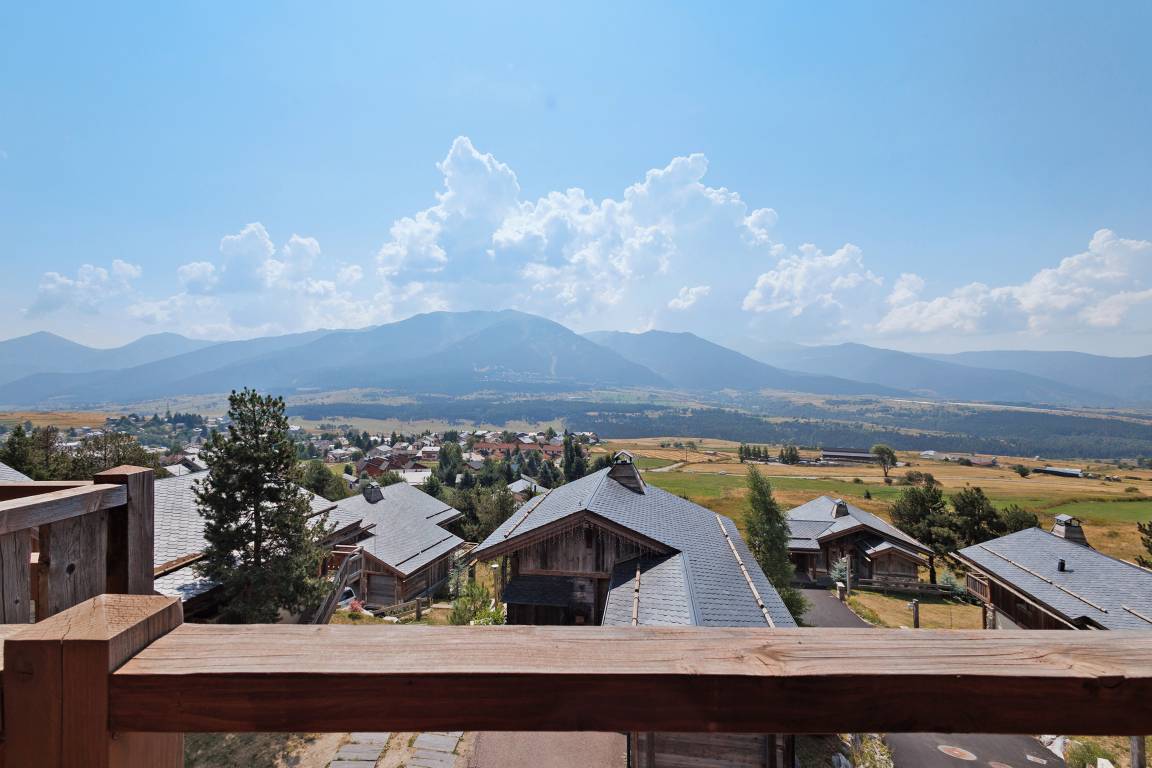 140 M² Chalet ∙ 4 Bedrooms ∙ 10 Guests - Pyrenees
