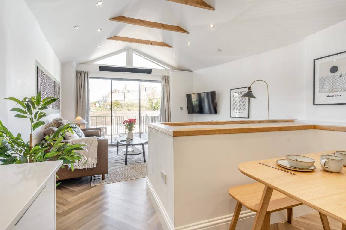 Apartment ∙ 2 Bedrooms ∙ 4 Guests - The Mumbles