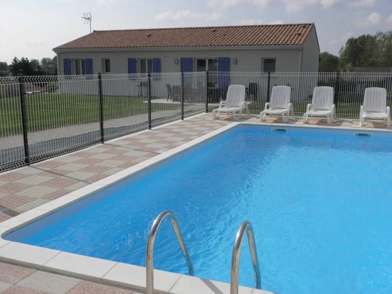 115 M² Maison De Vacances ∙ 4 Chambres ∙ 10 Personnes - Jonzac