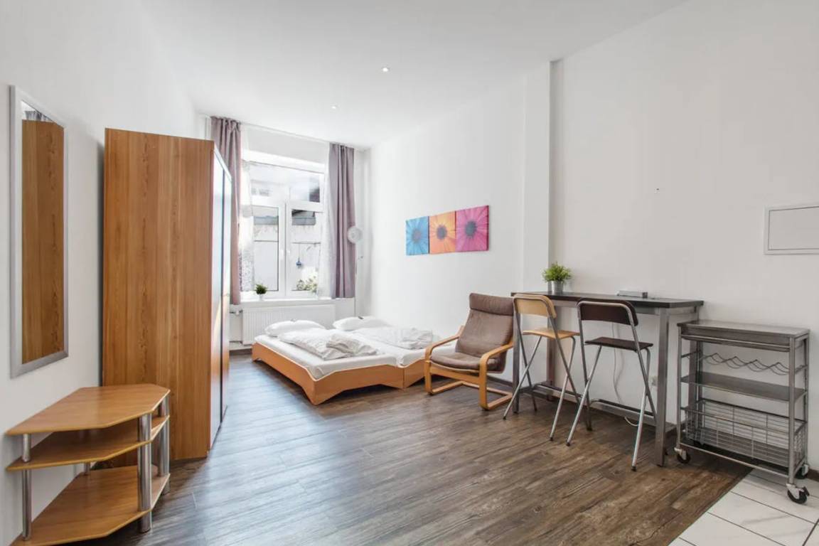 25 M² Apartamento ∙ 2 Huéspedes - Düsseldorf