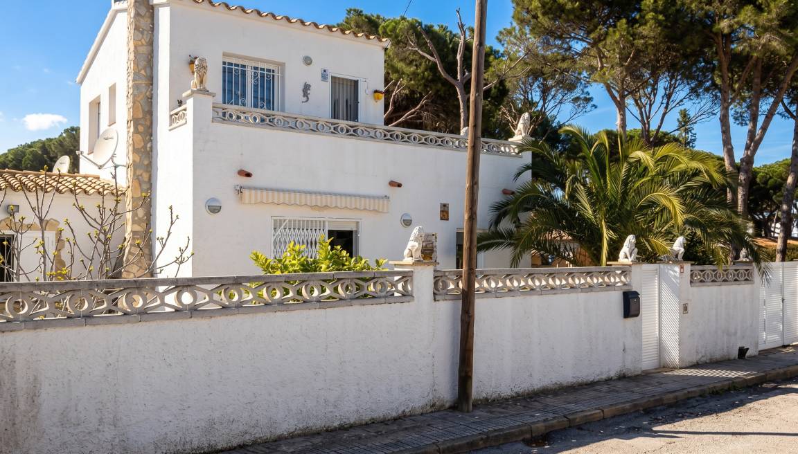 80 M² Casa ∙ 2 Habitaciones ∙ 6 Huéspedes - L'Escala