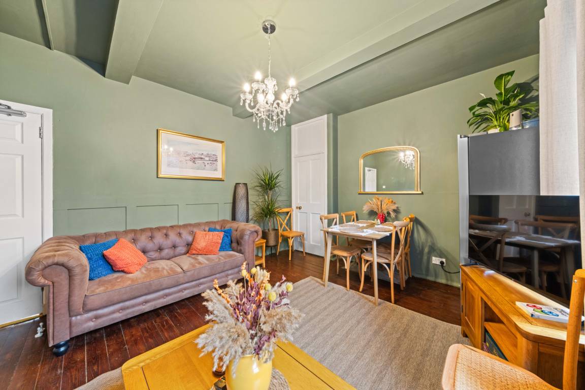 80 M² Apartment ∙ 3 Bedrooms ∙ 5 Guests - Edinburgh