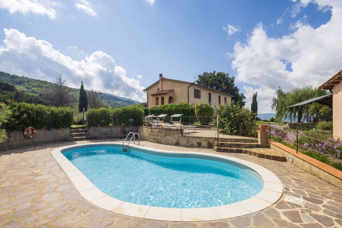 Maison De Vacances ∙ 8 Chambres ∙ 16 Personnes - Abbadia San Salvatore