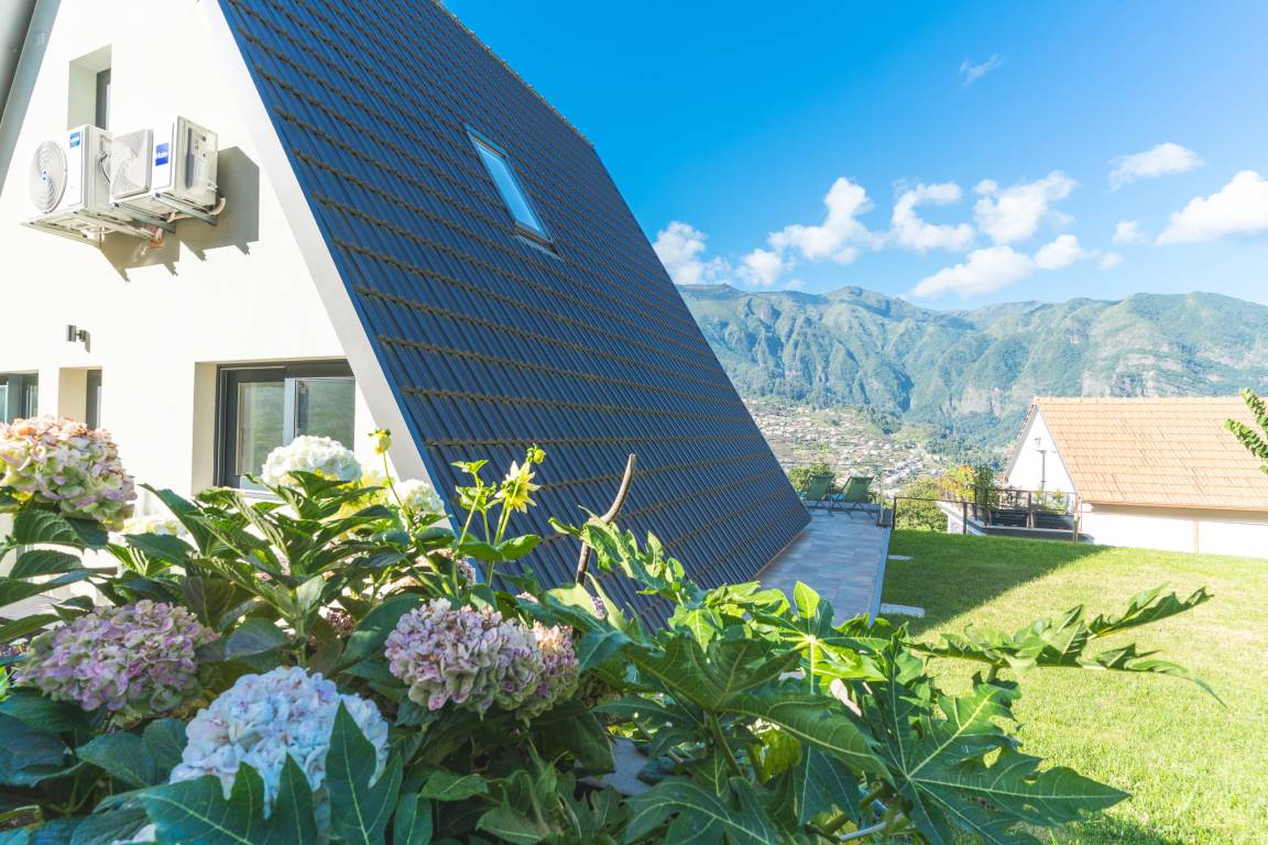 105 M² Mökki ∙ 2 Makuuhuonetta ∙ 6 Vierasta - Madeira