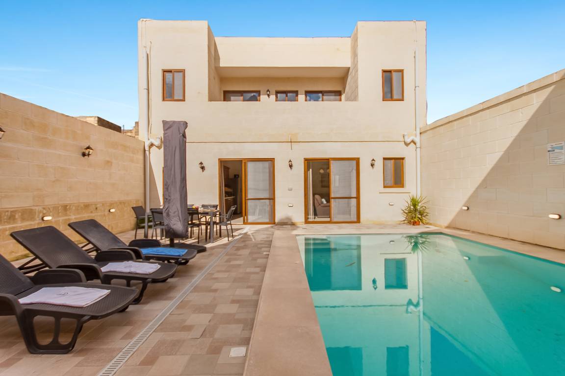 355 M² House ∙ 7 Bedrooms ∙ 15 Guests - Malta