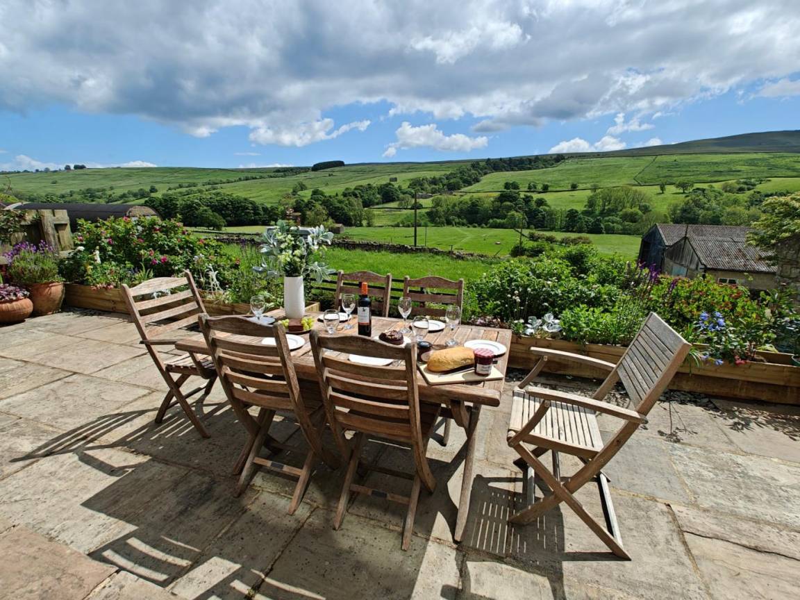 Cottage ∙ 3 Bedrooms ∙ 6 Guests - Leyburn