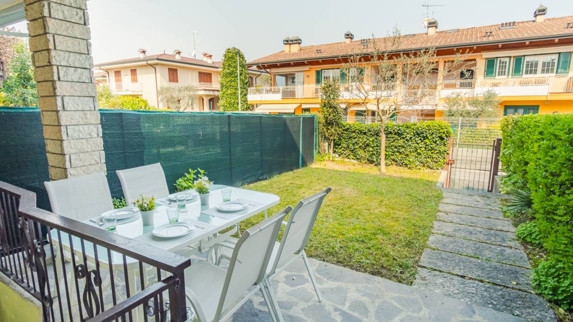 70 M² Appartement ∙ 2 Slaapkamers ∙ 5 Gasten - Sirmione