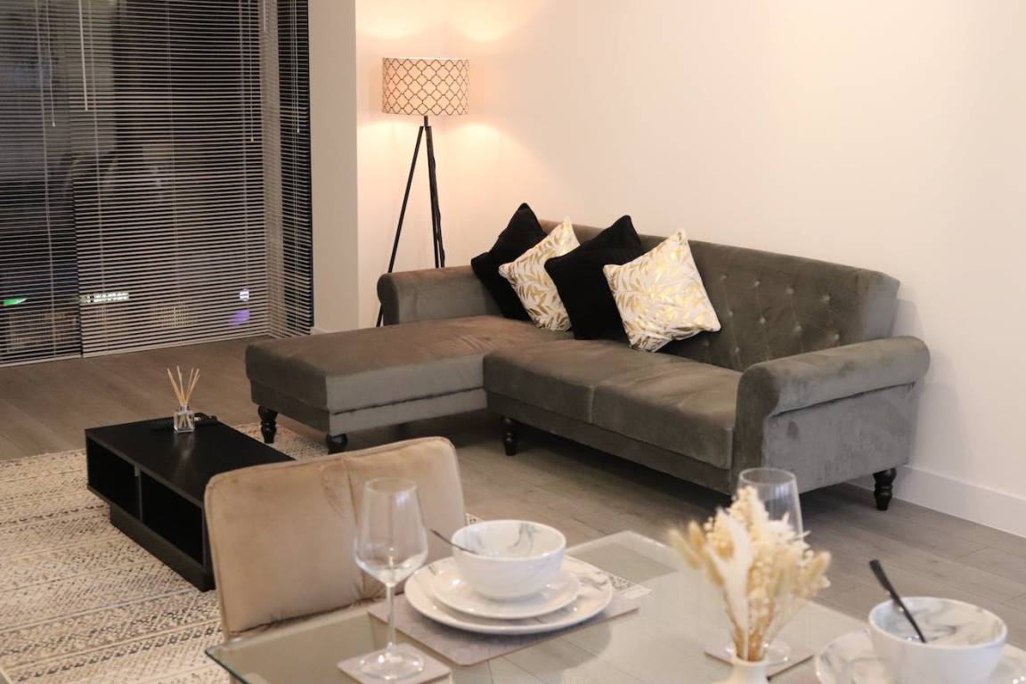 45 M² House ∙ 1 Bedroom ∙ 3 Guests - Watford