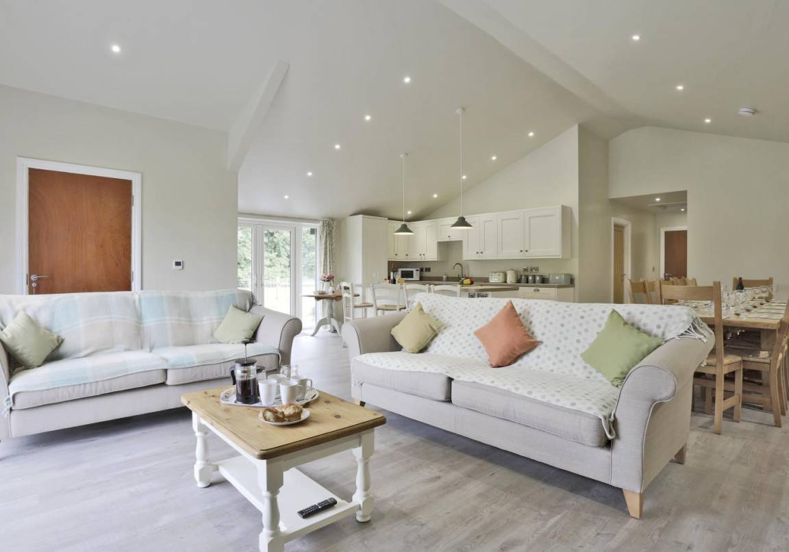 Cottage ∙ 4 Bedrooms ∙ 8 Guests - Beccles