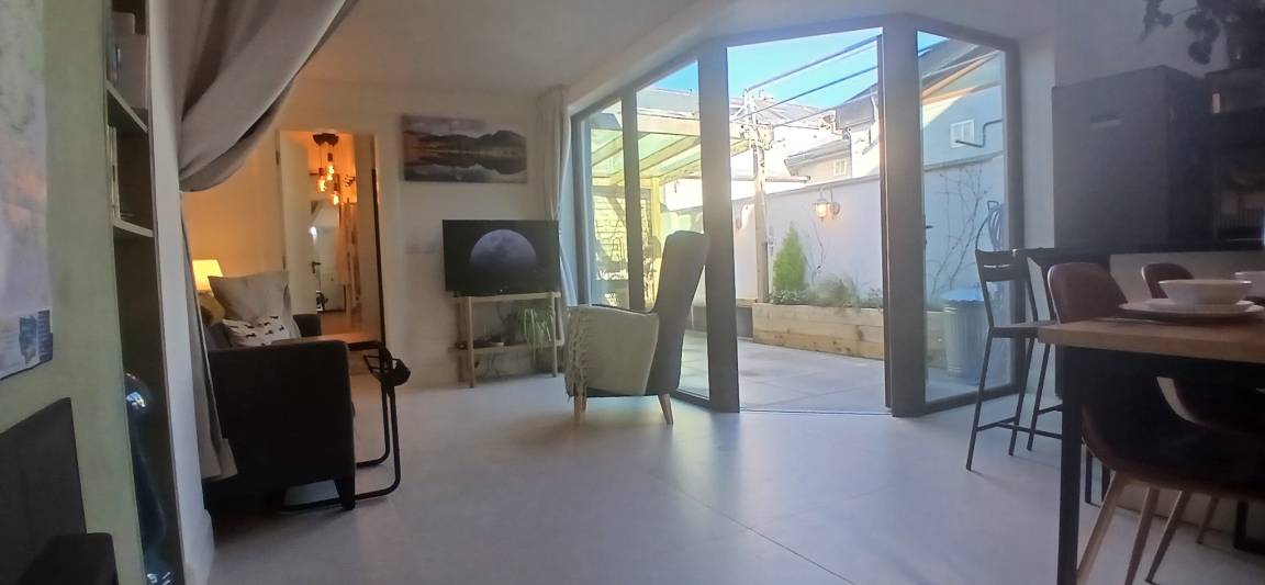 Tent ∙ 2 Bedrooms ∙ 4 Guests - Dublin