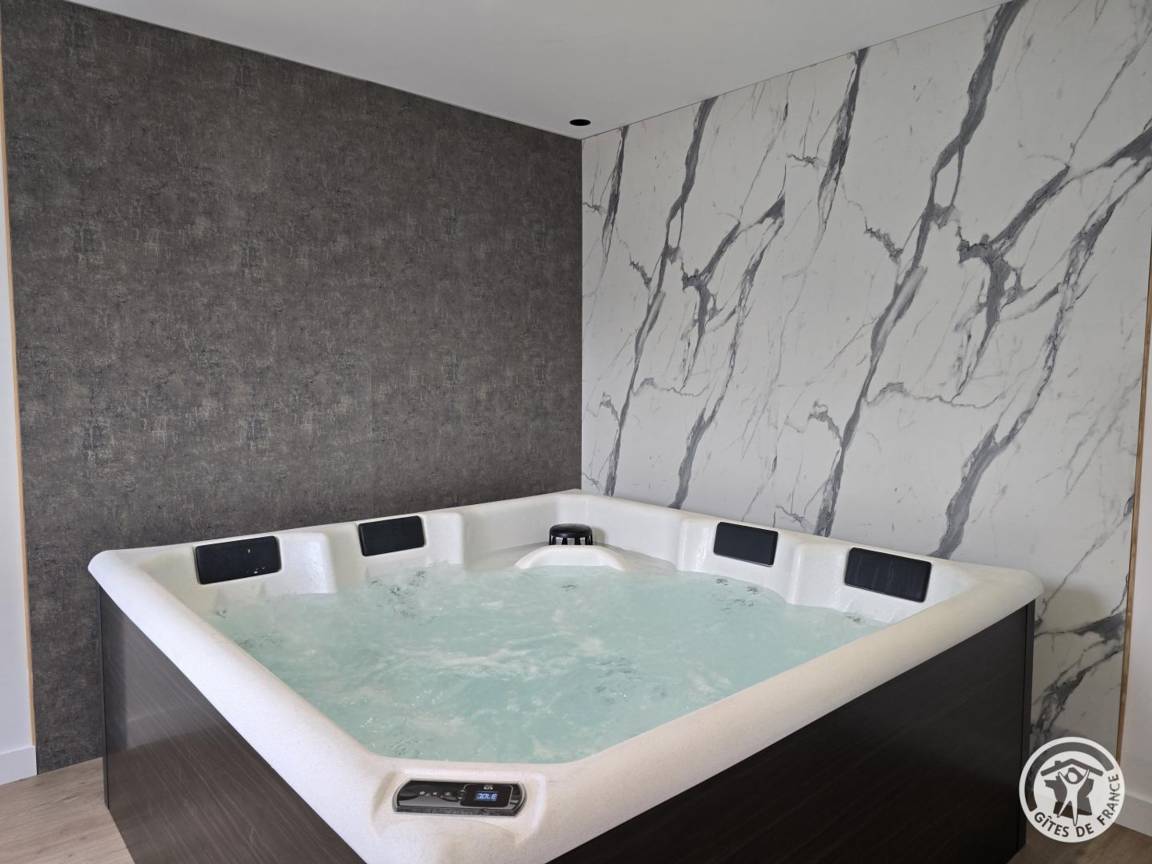 80 M² Cottage ∙ 3 Bedrooms ∙ 6 Guests - Loire Valley