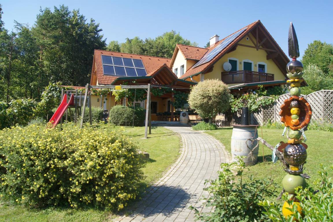 65 M² Ferienwohnung ∙ 2 Schlafzimmer ∙ 5 Gäste - Loipersdorf bei Fürstenfeld