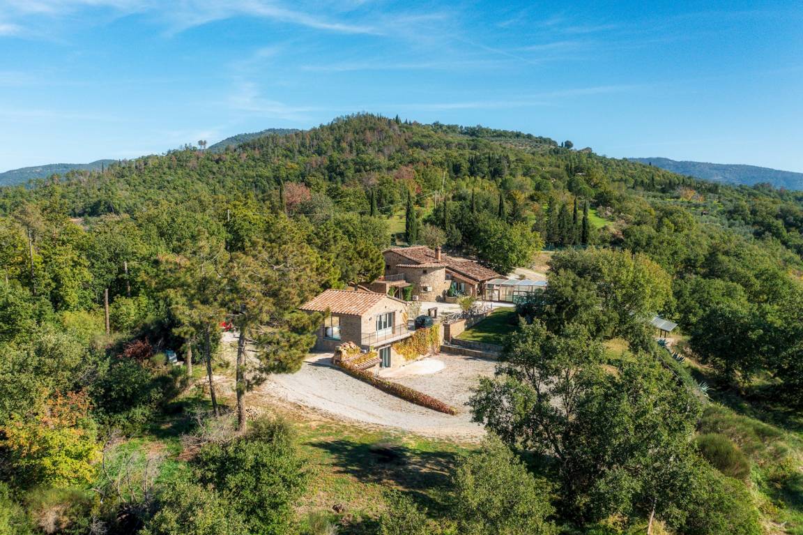 145 M² Villa ∙ 6 Bedrooms ∙ 12 Guests - Cortona